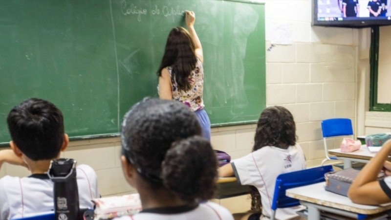 UEM vai debater Políticas Educacionais sobre disputas curriculares